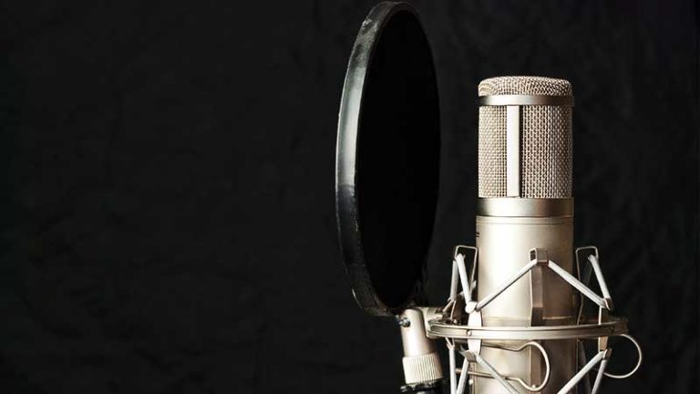 13 Best Condenser Mics under $200 for Singing or Recording Vocals