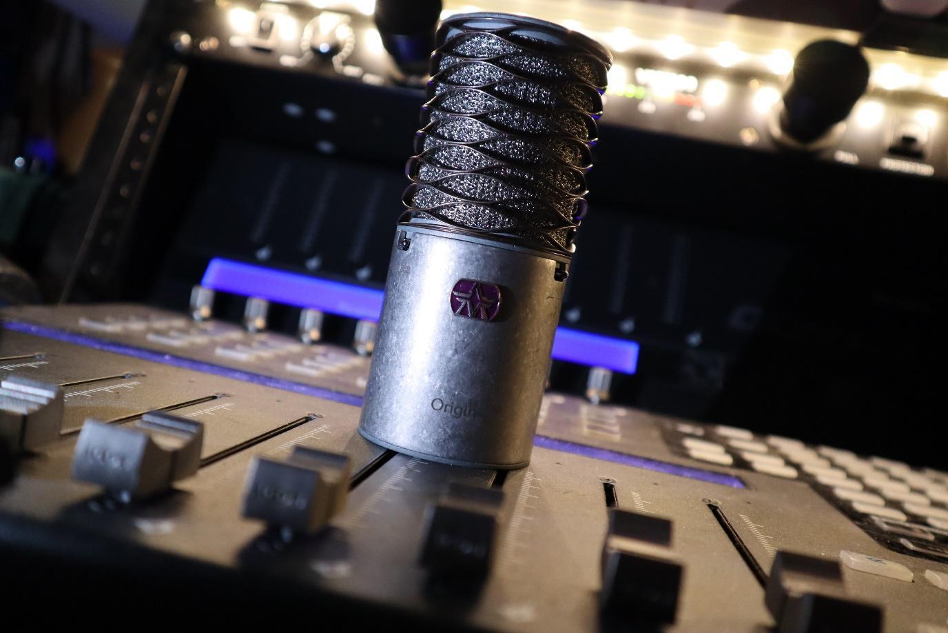 Aston Origin Review - 7 Surprising Discoveries after Recording Vocals ...