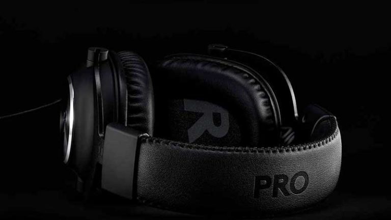 9 Best PC Headsets with Microphones - Streaming, Podcasting, & More!