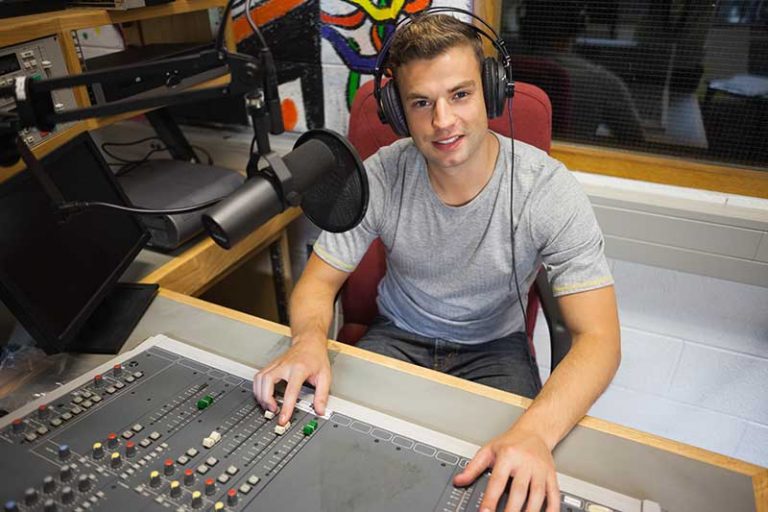 The Top Microphone For YouTube (+ 31 Best Budget Picks)